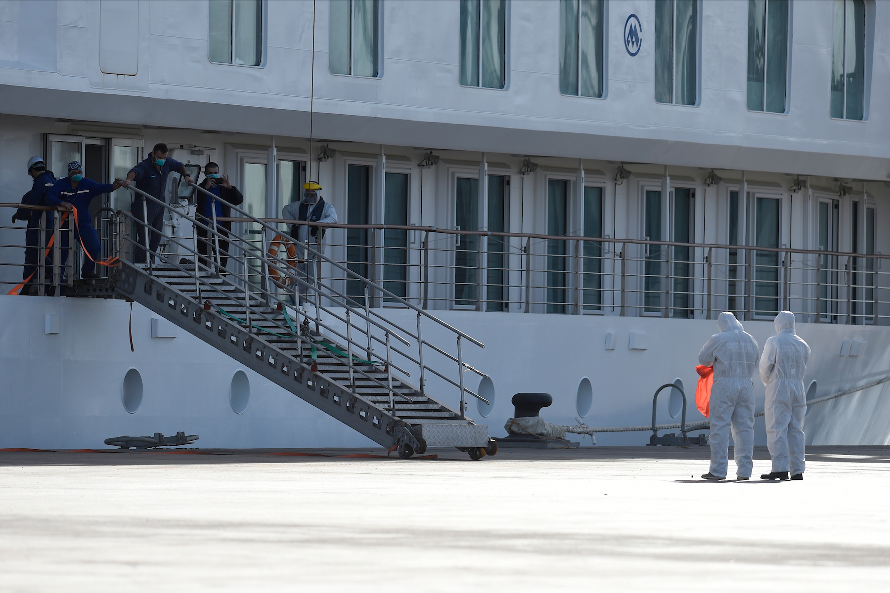 Se presentó el documental “Greg Mortimer – En busca de una tierra solidaria” » Portal Medios ...