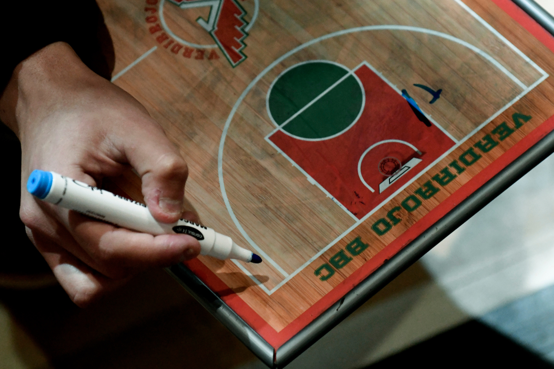 Metro de Básquet: Continúan los PlayOffs y se salvó Verdirrojo » Portal ...