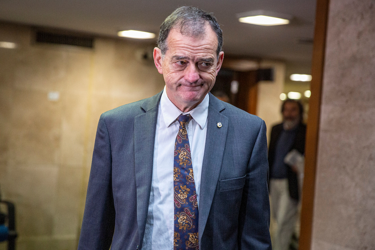 Manini: decreto sobre caja de cigarros no debería incidir en ...