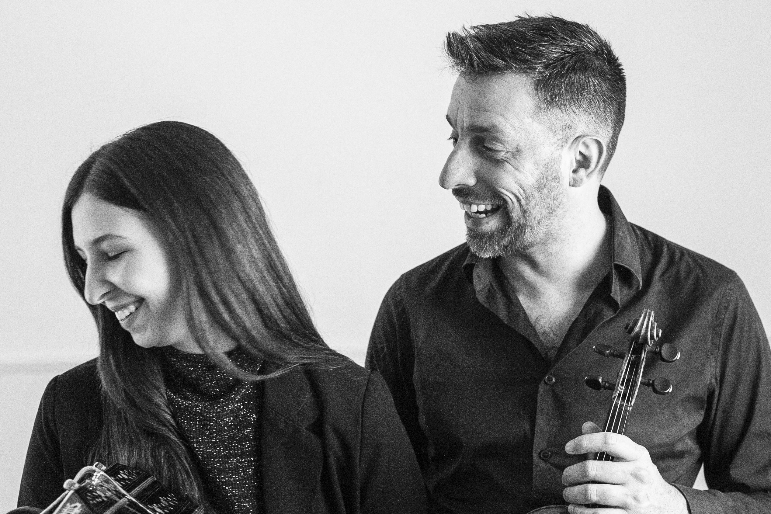 “Fueye y madera”, primer EP del Dúo 1071 » Portal Medios Públicos