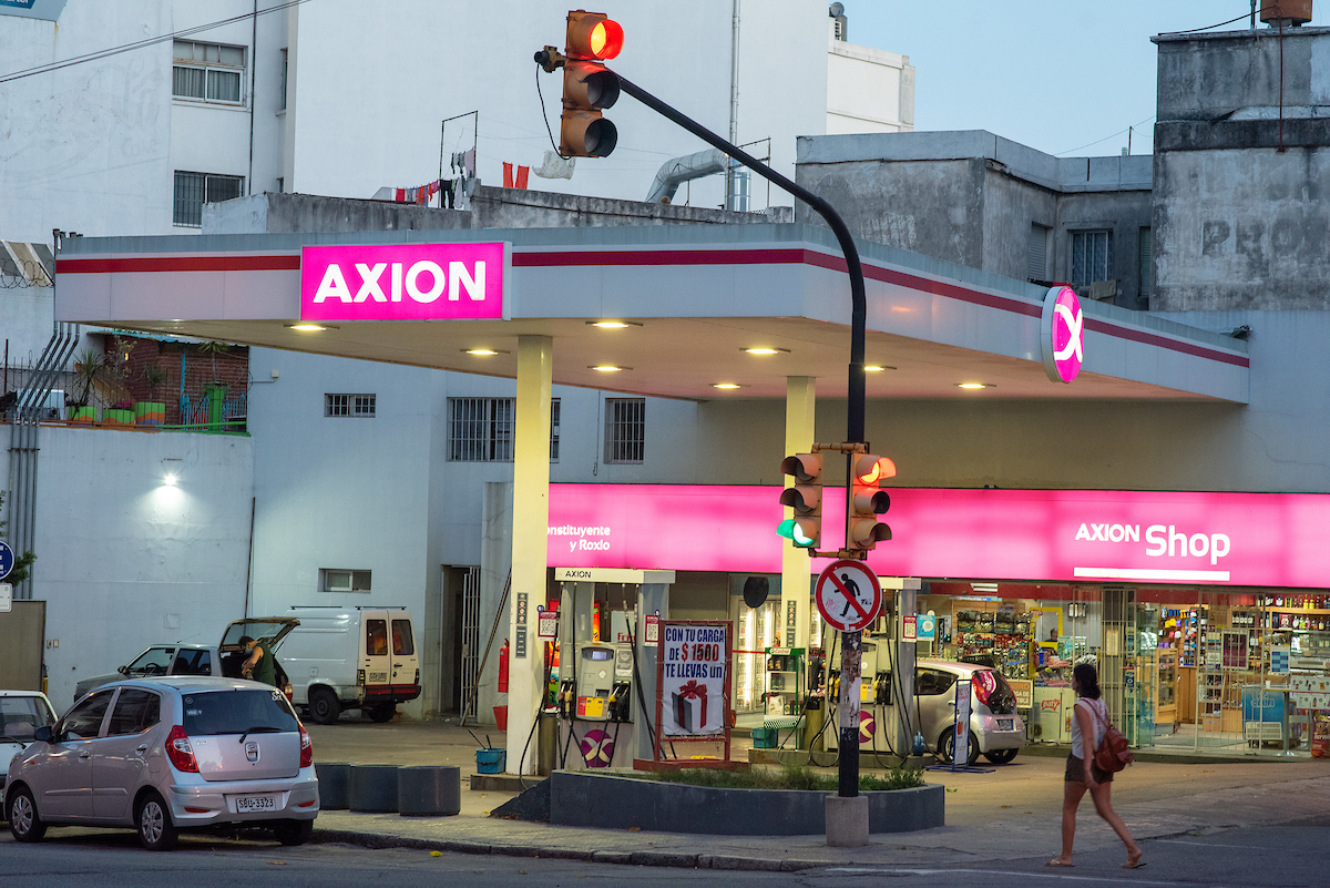 La venta de nafta aumentó un 30% en el litoral debido al descuento del ...
