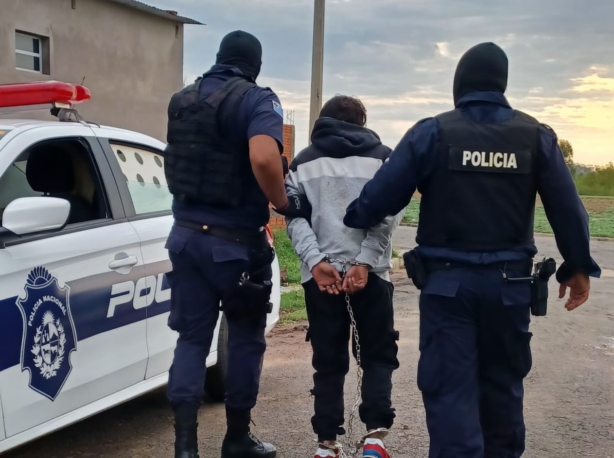 20 personas que integran la banda «Os Manos» fueron formalizadas este ...