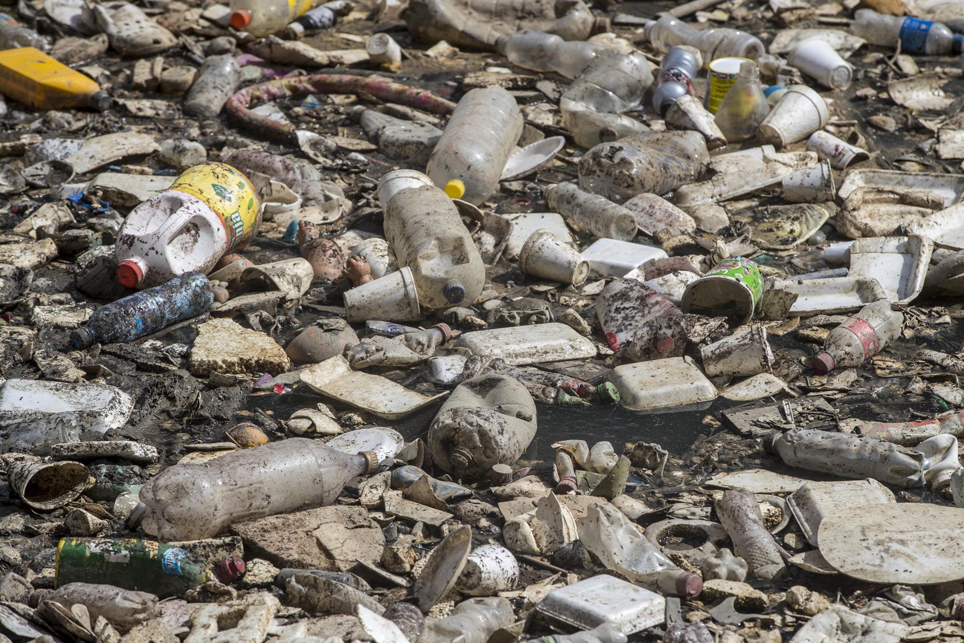 ONU propone medidas para reducir un 80 % la contaminación por plástico ...