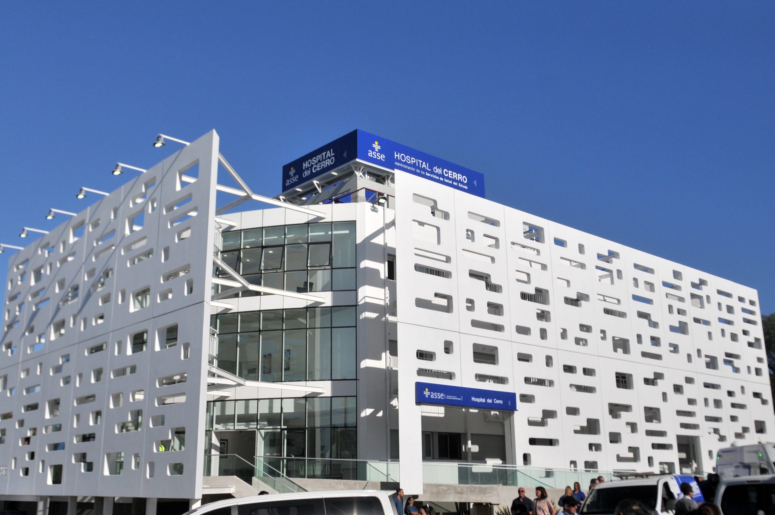 Gobierno inauguró Hospital del Cerro » Portal Medios Públicos