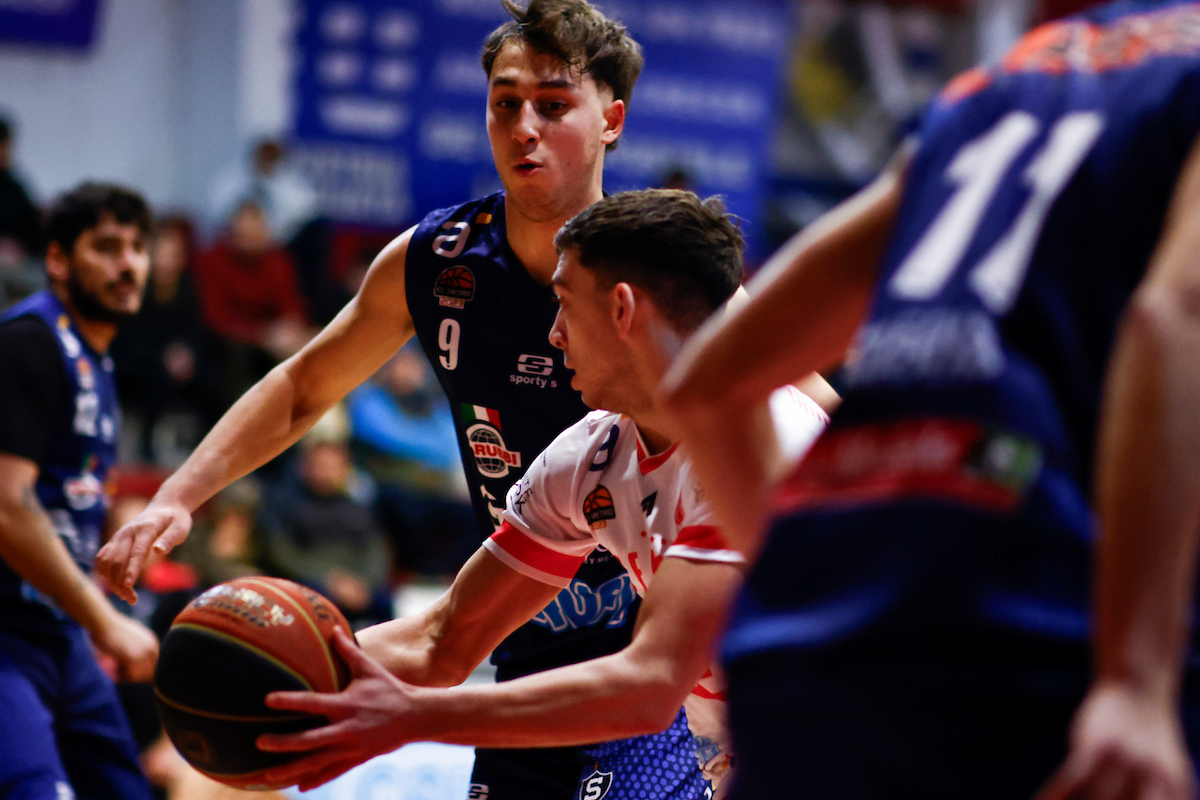 Básquetbol: por la fecha 12 de El Metro ganaron Stockolmo, Unión ...